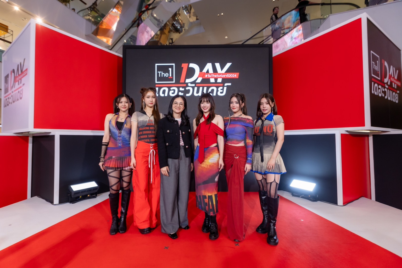 The 1 เร่งเครื่องโค้งสุดท้าย “The 1 Day” จัดงานชูโปรปังแห่งปีเพื่อ ...