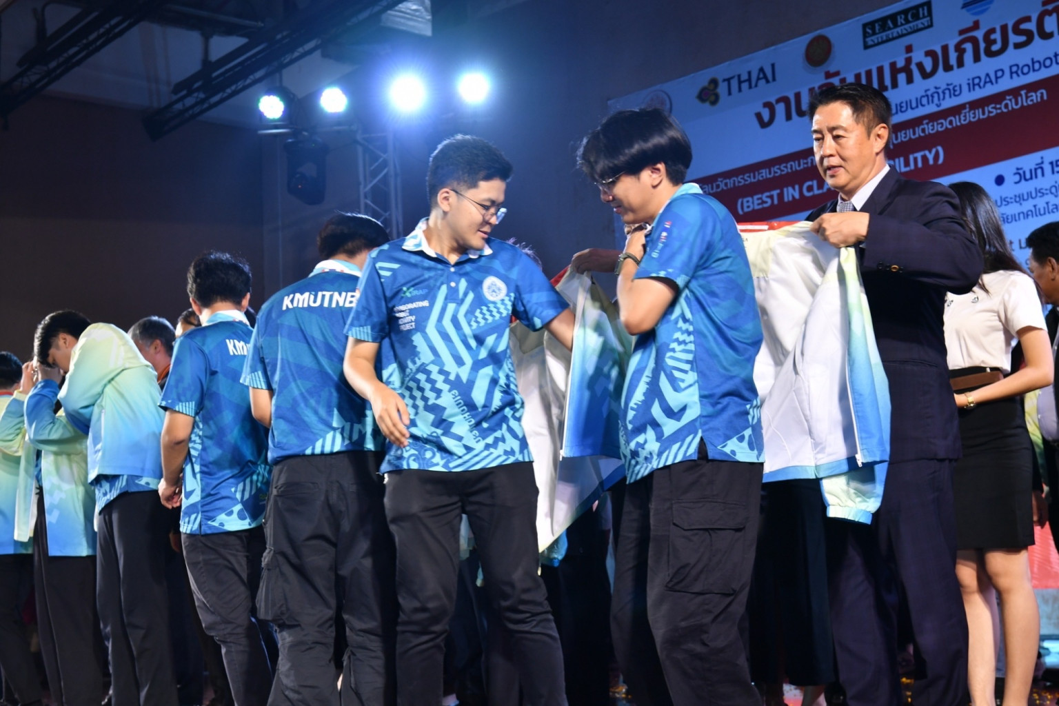 มจพ.จัดงานยิ่งใหญ่ร่วมยินดี ทีมหุ่นยนต์กู้ภัย iRAP Robot คว้าแชมป์โลก ...